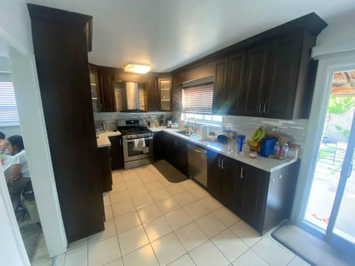 Homestay Toronto | Locover